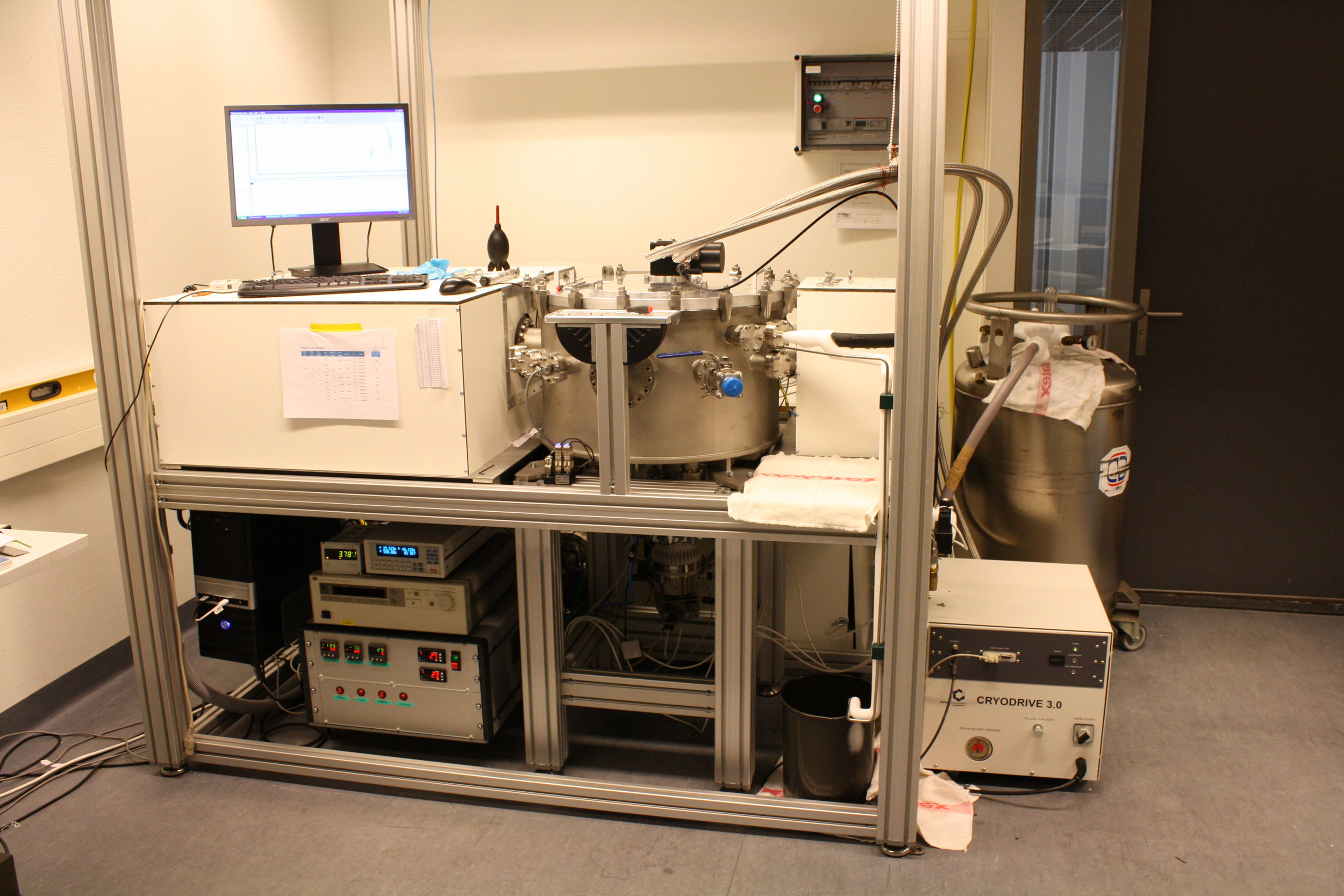Optical Measurements at cryogenic temperatures - OMT Solutions